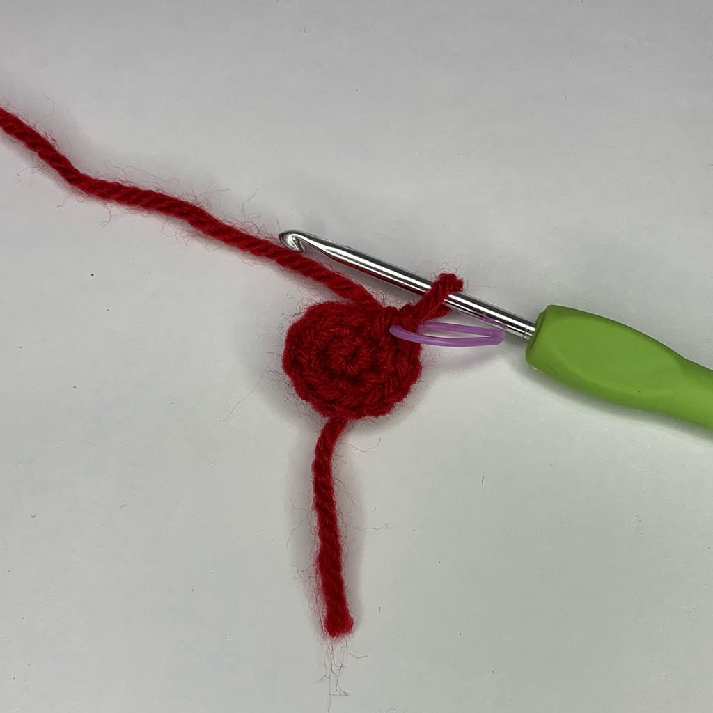 A beginner's guide to crocheting an amigurumi heart - Stitched Safari