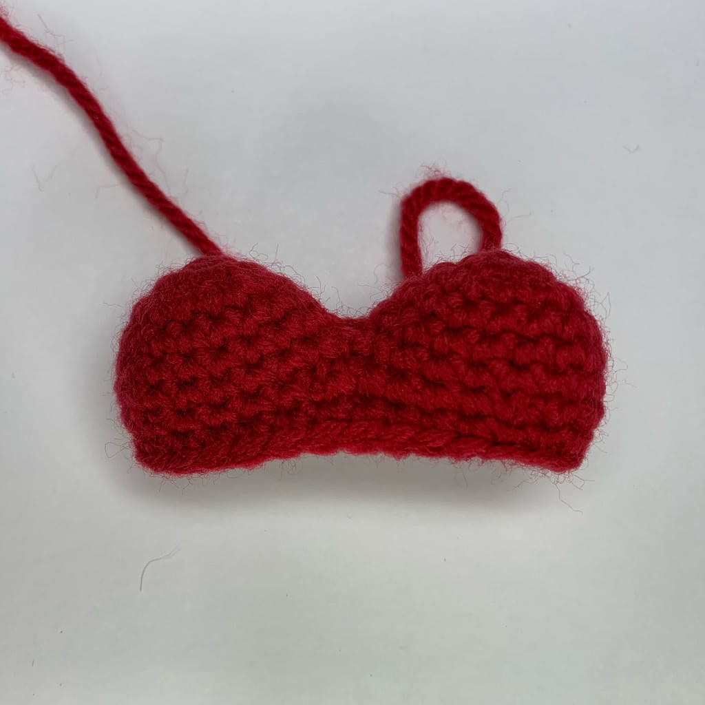 A beginner's guide to crocheting an amigurumi heart - Stitched Safari