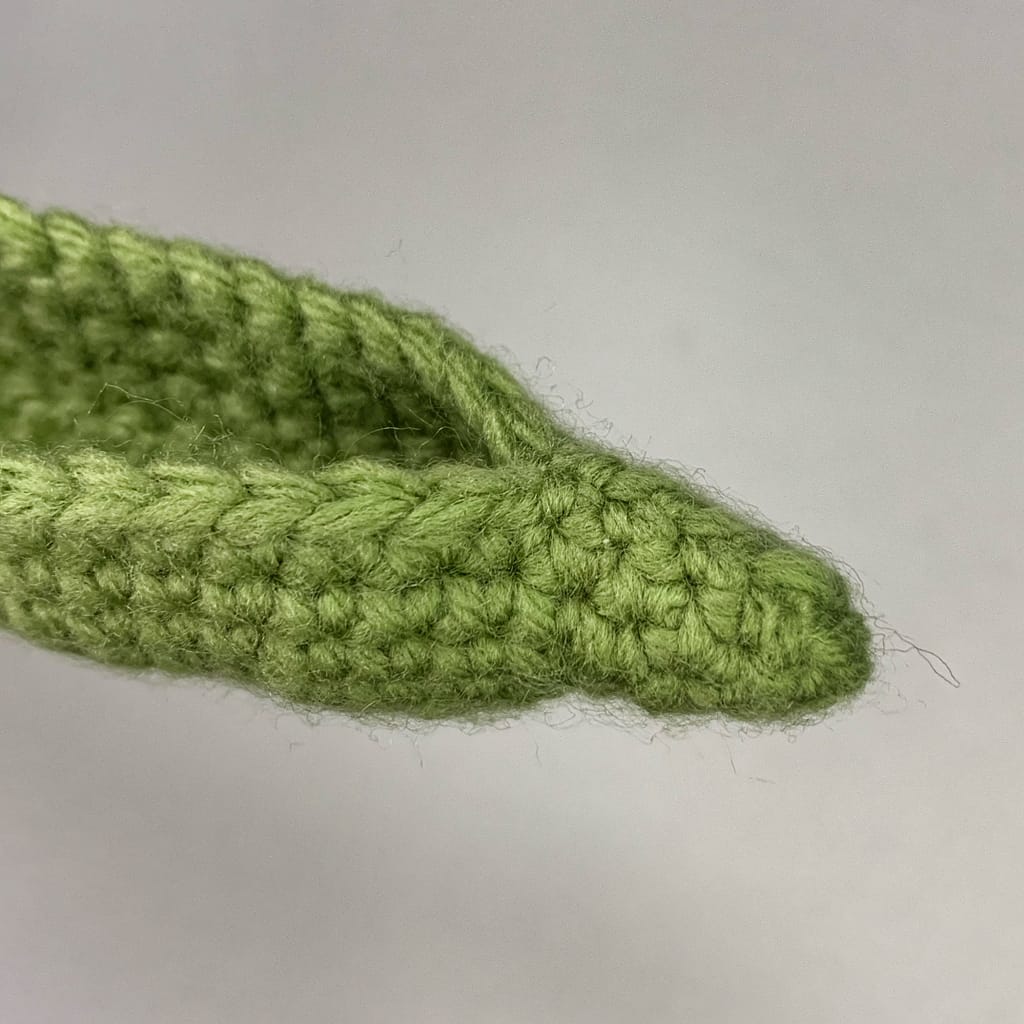 Educational Toys: how to crochet peas in a pod - Stitched Safari